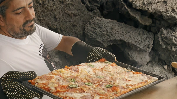 Pizza Cooked on Actual Lava of an Active Volcano in Guatemala ...